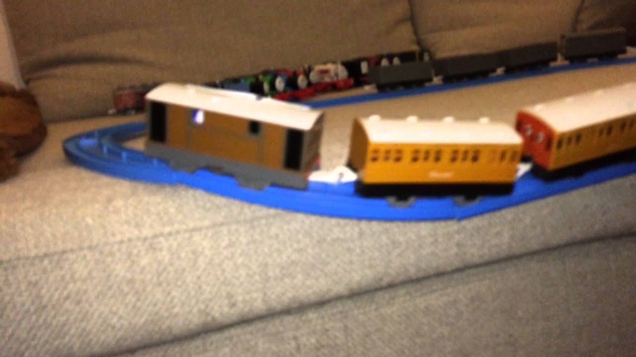 Thomas and Friends toby accident Track Master - YouTube