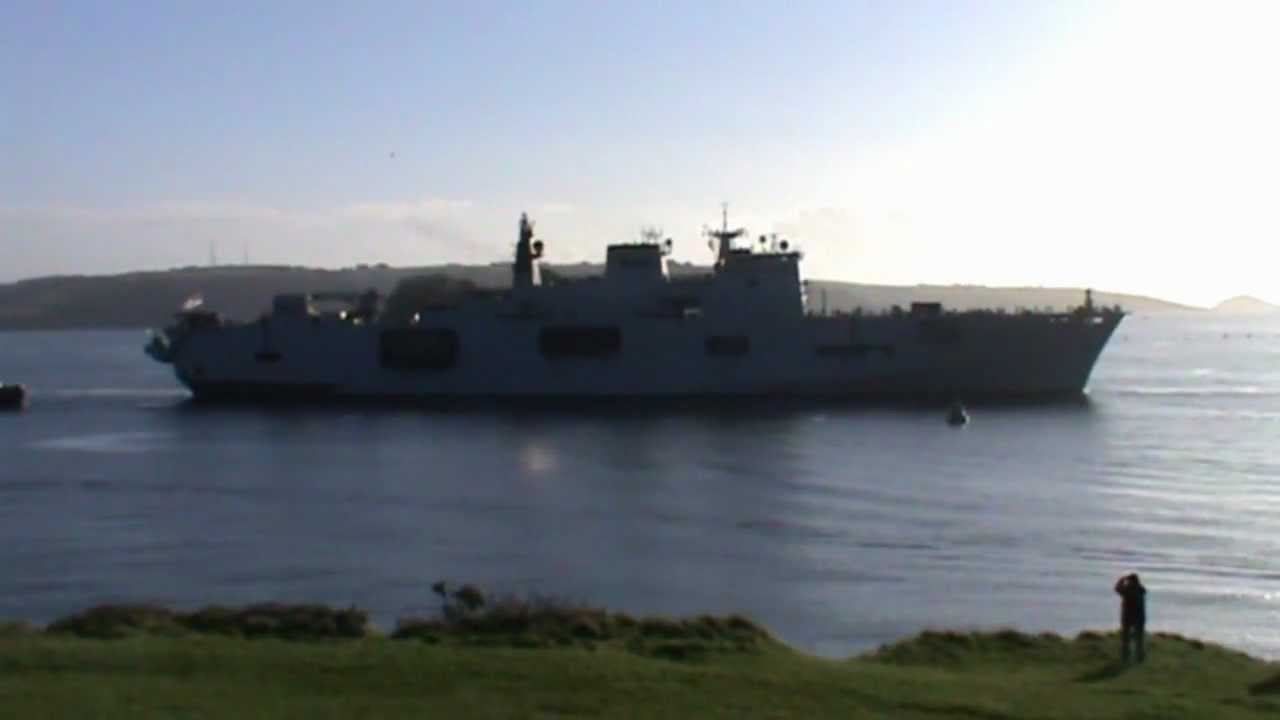HMS Ocean L12 returning home from deployment 09.12.11 - YouTube