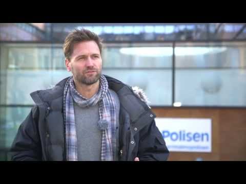 Status 12 av Martin Melin