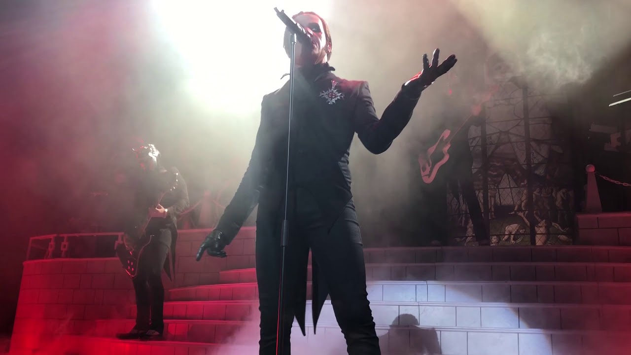 Ghost - Cirice - Live in Omaha, NE 2018 (Fan is Cirice'd) - front row ...