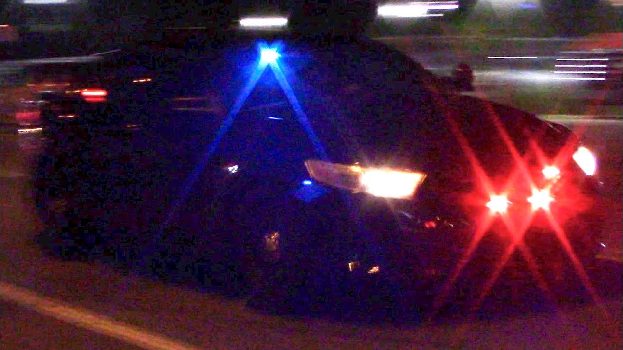 Unmarked Ford Taurus Police Car Responding 11-2-21 - YouTube