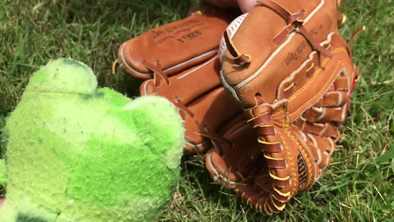 Kermit and Friends EP.14 Kermit teaches Beary to play Baseball - YouTube