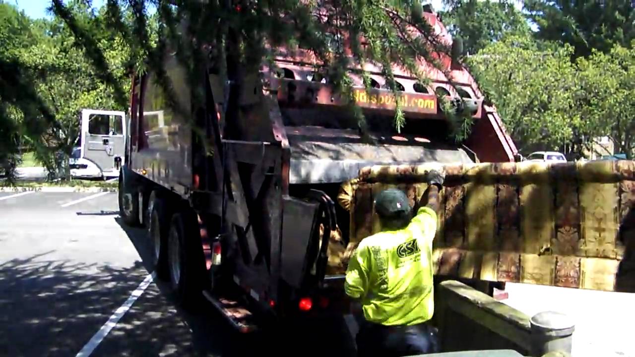 CSI Disposal truck C-64 - YouTube