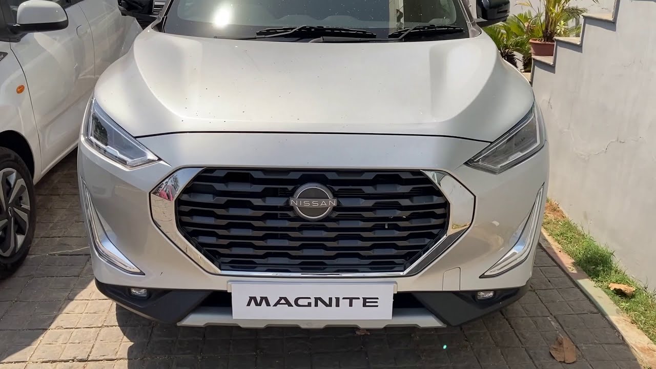 Nissan Magnite Silver Color | Nissan Magnite colors | Nissan Magnite ...