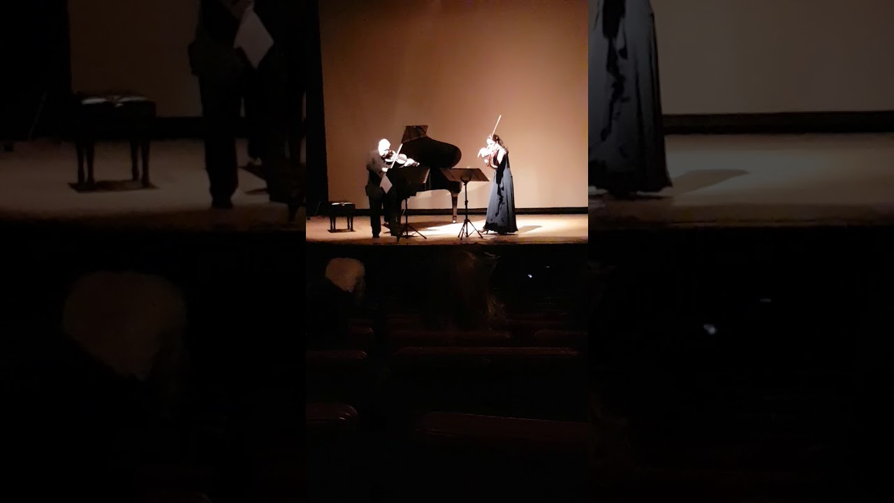 Pía Sebastiani/ Sonatina para dos violines.Rafael Gintoli y Cecilia ...