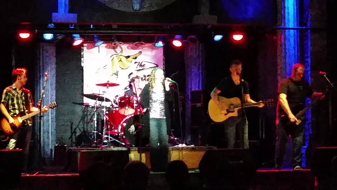 Can't Go Home Cover by Kaleigh and Josh Courson - YouTube