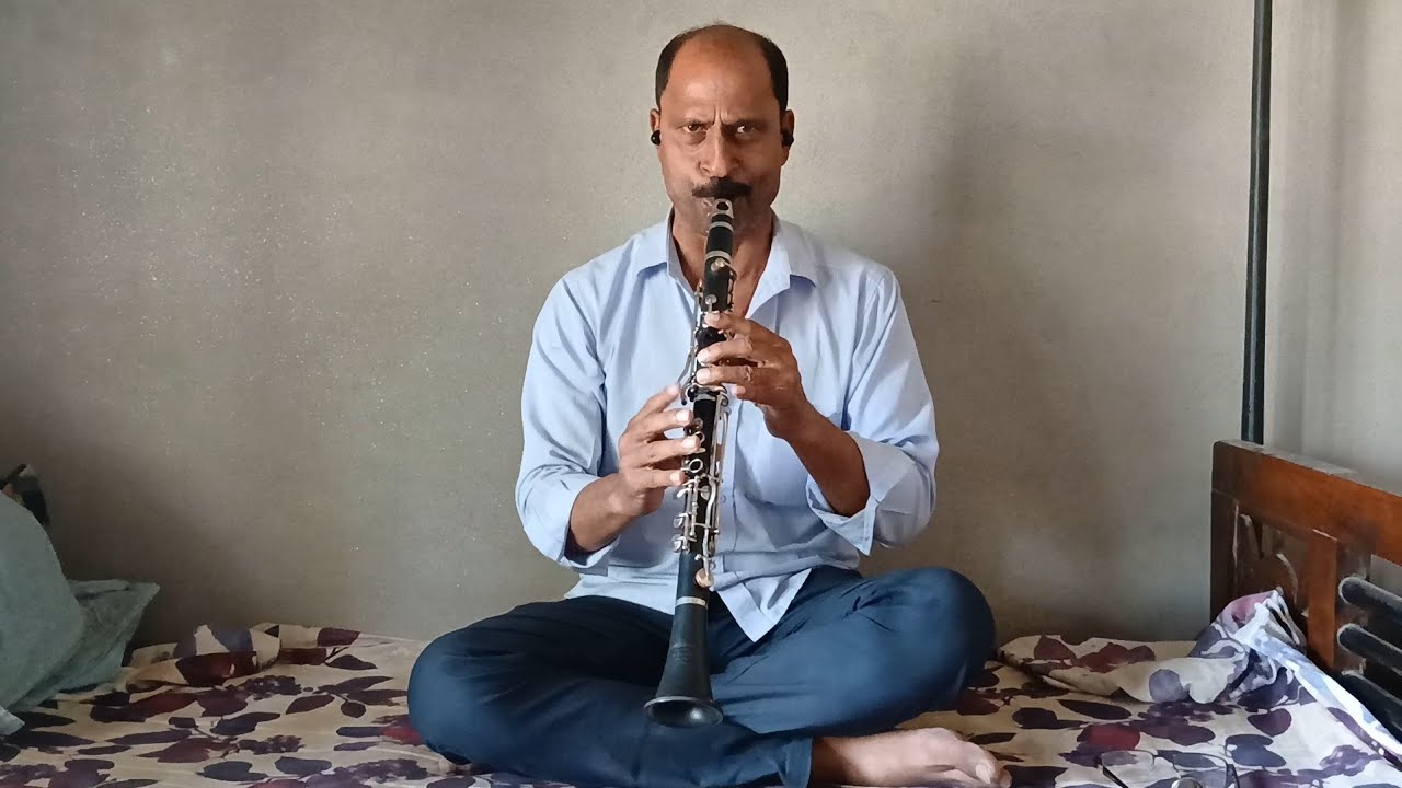 Ek radha ek meera clarinet tutorial | Indian clarinet player | - YouTube