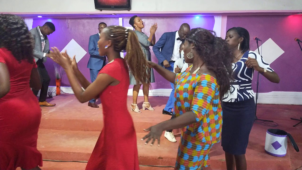 ANASTASIA MUKABWA GLORY SUNDAY SERVICE - YouTube