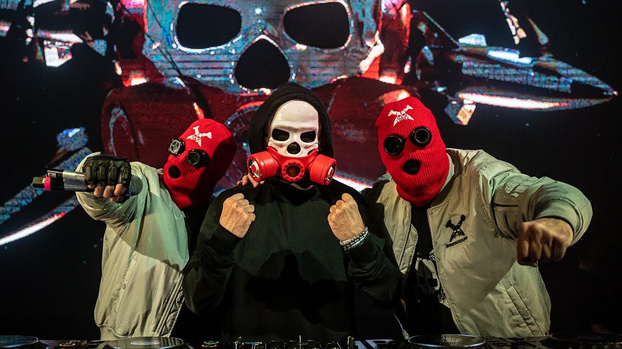N-Vitral presents BOMBSQUAD @ Snakepit 2022 - YouTube