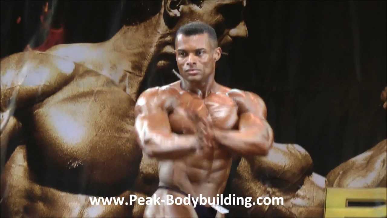 Alex La Llave @ Peak Bodybuilding Challenge / Top de Colmar 2013 - YouTube