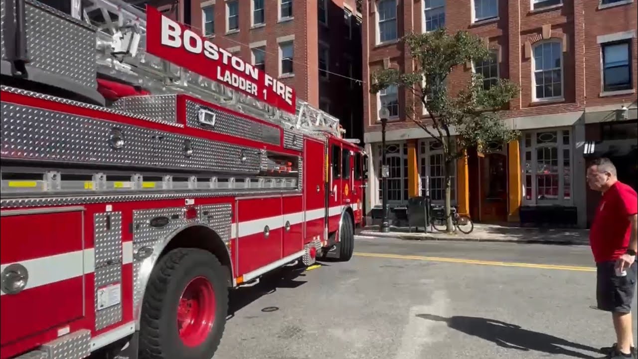 Boston MA Fire Dept | Ladder Co.1 Responding - YouTube