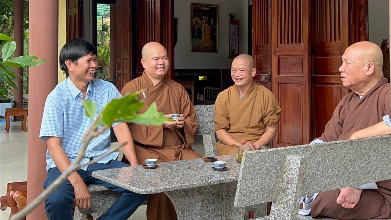 Sư Phụ Đi Thăm Các Đệ Tử Khắp TP. Huế Nhân Ngày Pháp Bảo Về Chùa Tổ ...