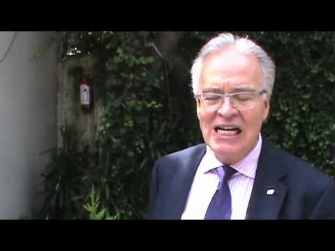 SUECCM Entrevista a Patrick Devlin - YouTube