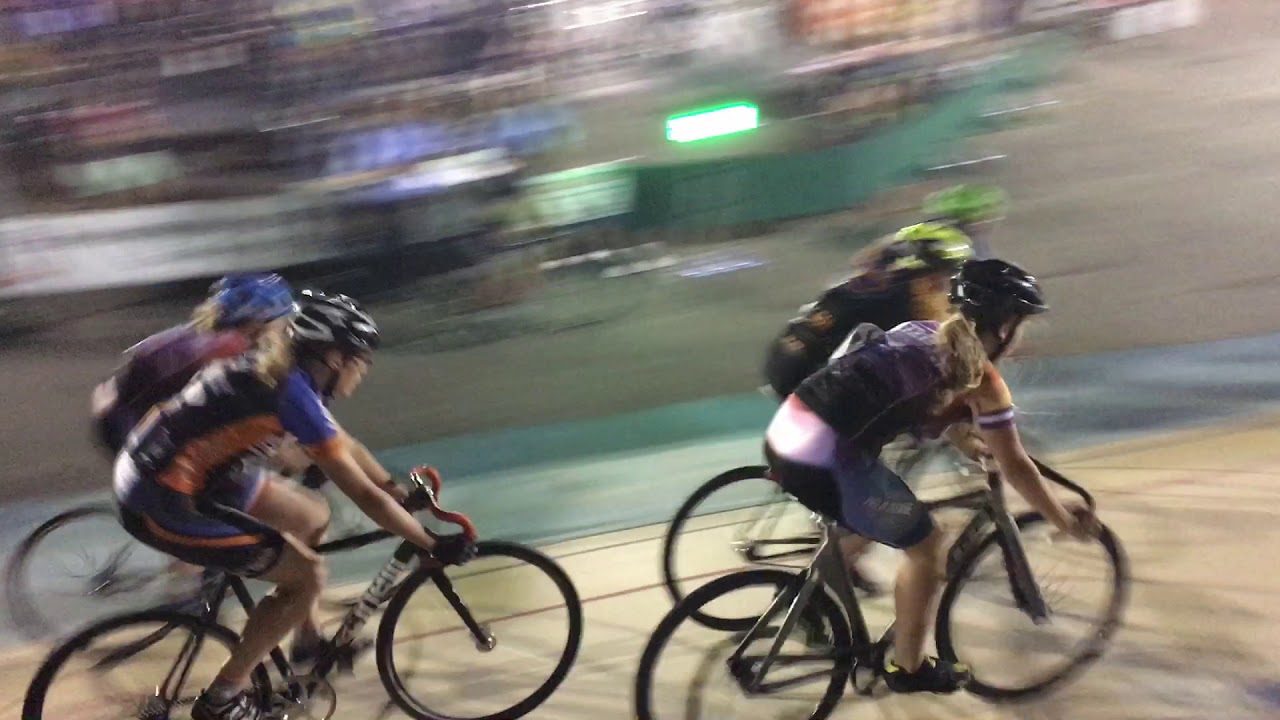 Women's Points Race at Cleveland Velodrome - YouTube