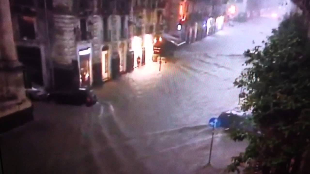 Flooding from the storm in Catania 21/02/2013 - YouTube