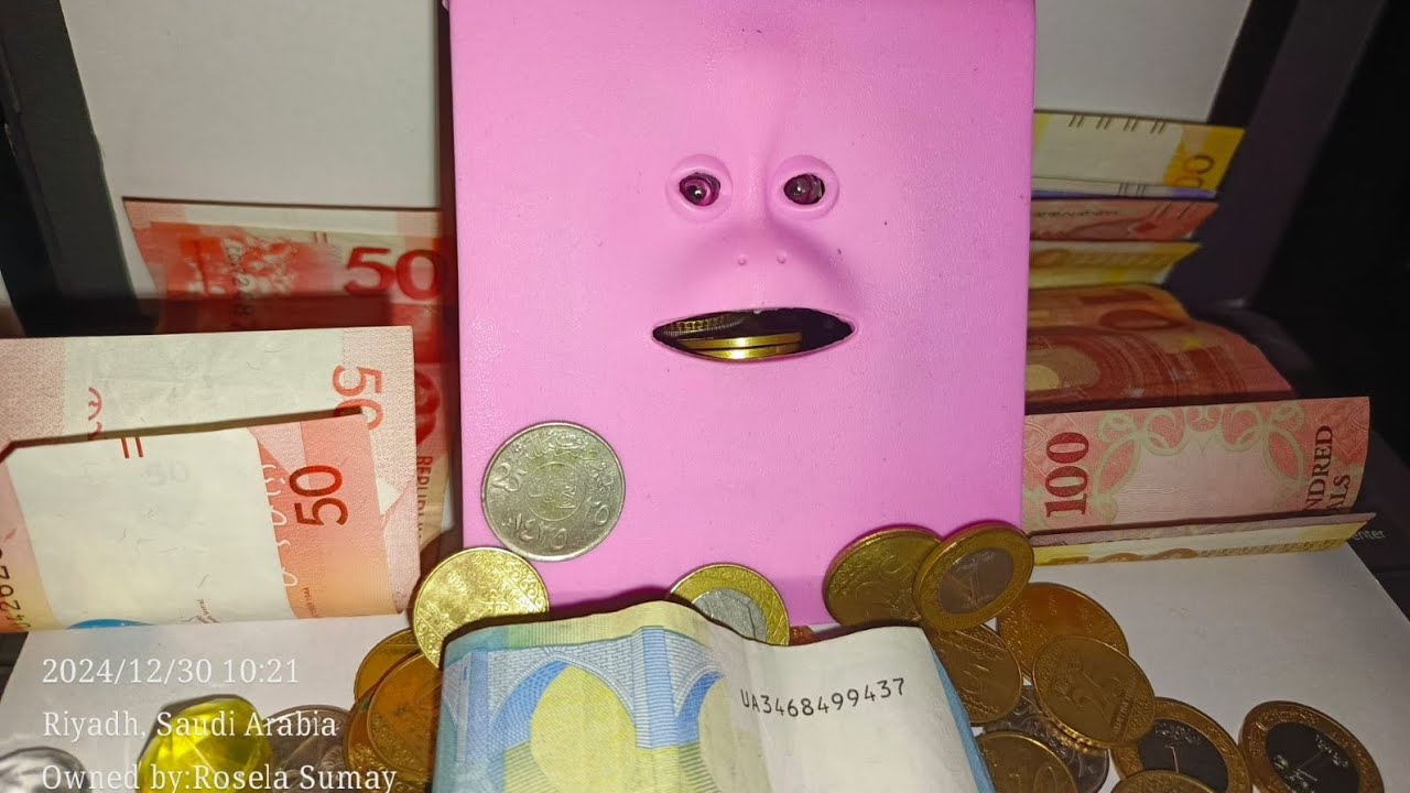 SATISFY FUNNY FACE BANK EATING MONEY - YouTube