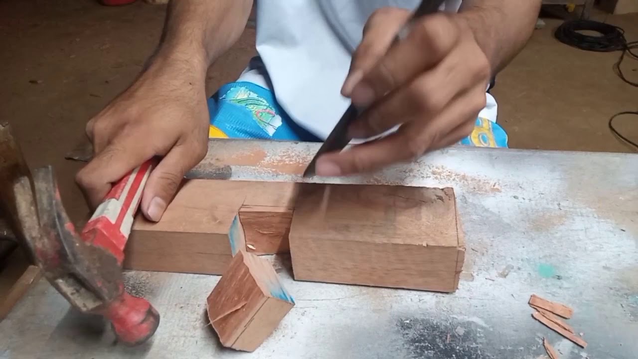 How t make cross-half lap joint - YouTube