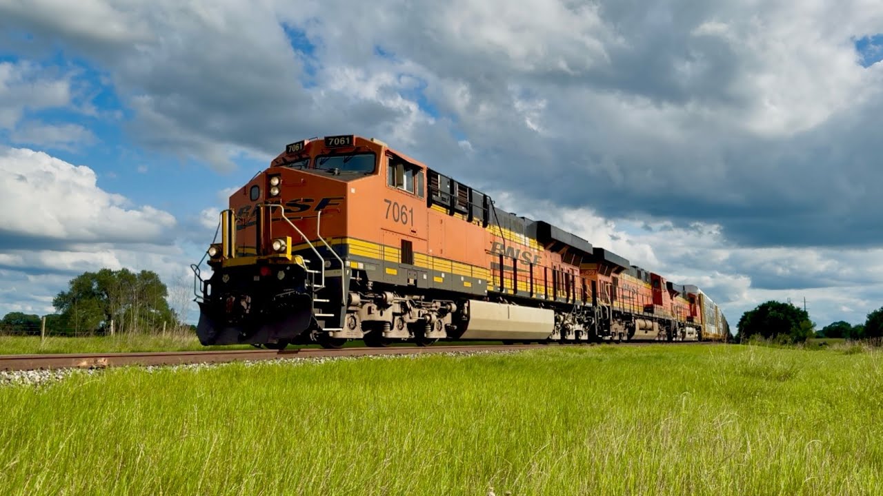 Afternoon Trains in Central Texas | March 28th, 2025 - YouTube