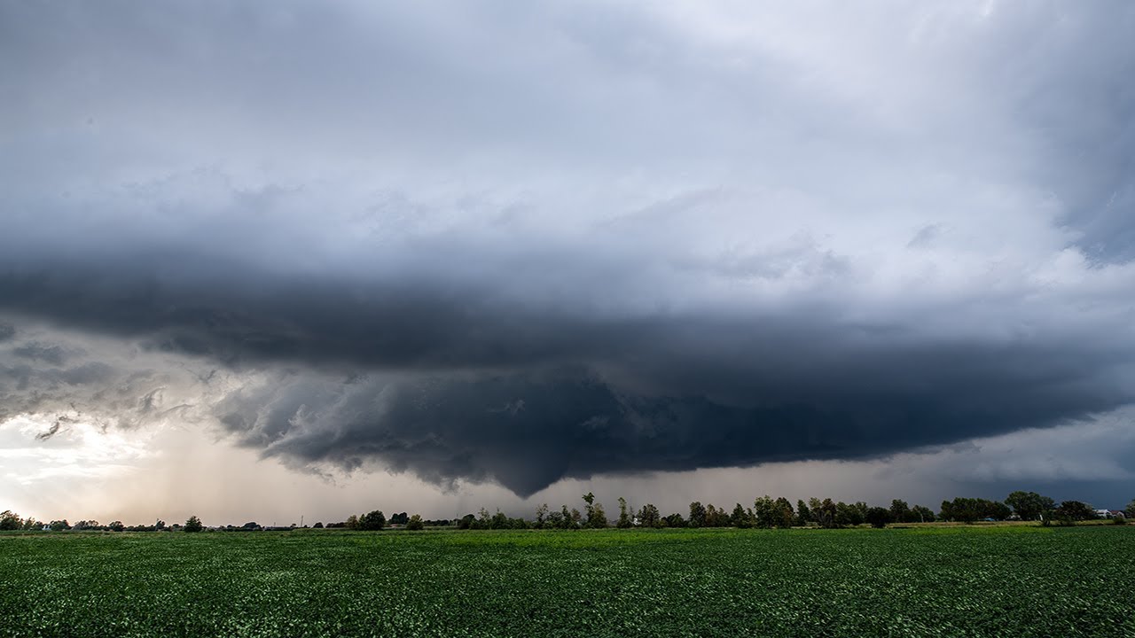 Tornadic supercell over northern Italy 19 September 2021 (4K) - YouTube