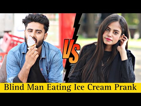 BLIND MAN EATING ICE CREAM AND FLIRTING WITH GIRLS PRANK | Epic Reaction 😂😜@ThatWasCrazy
