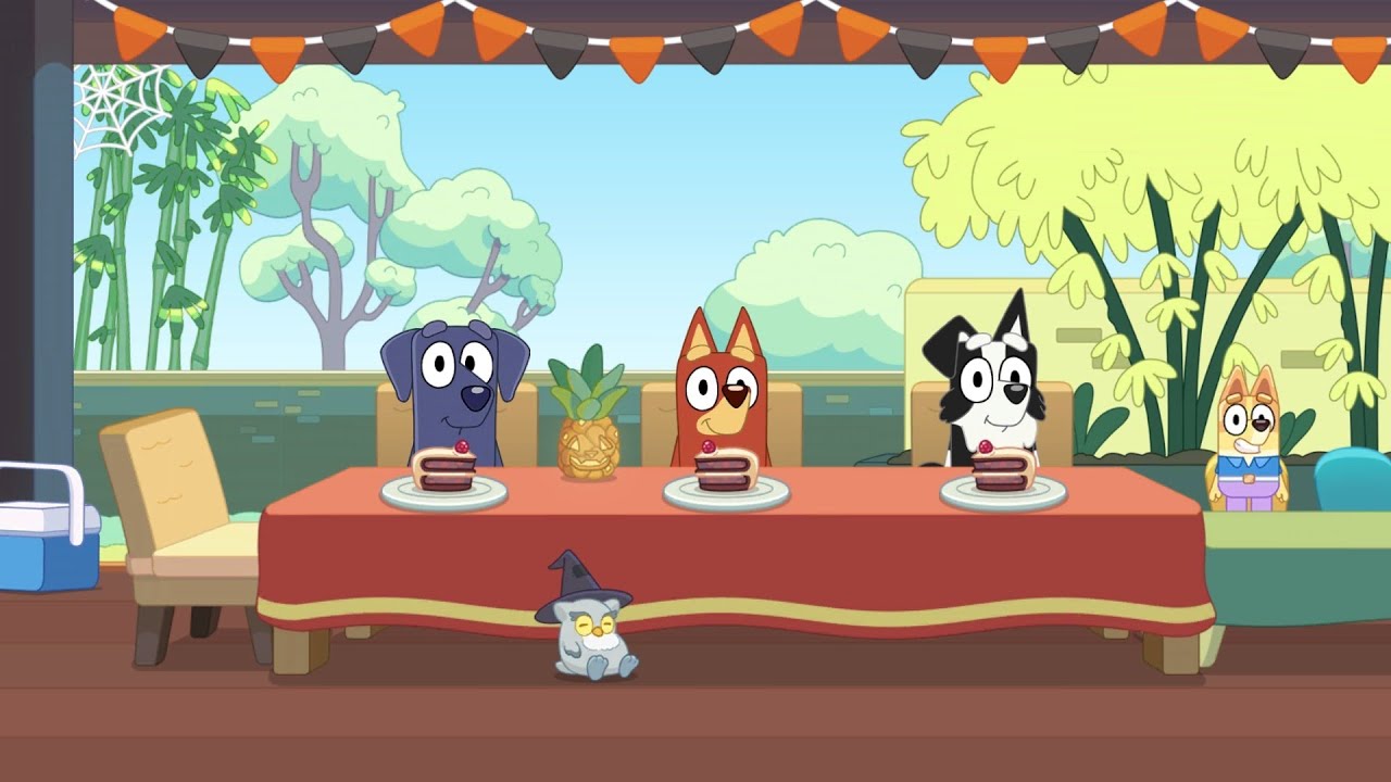 Bluey: Rusty invited her friends at halloween 02 - YouTube