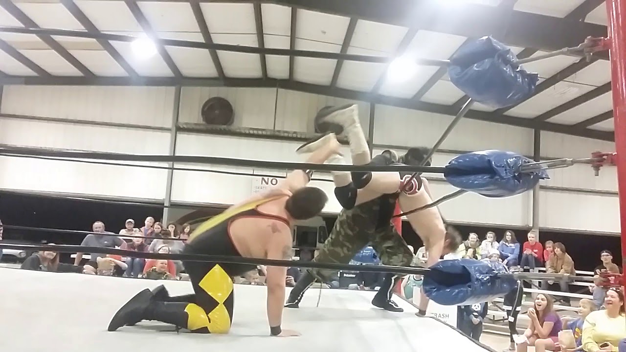 Don Fargo Memorial 3 Battle Royal - YouTube
