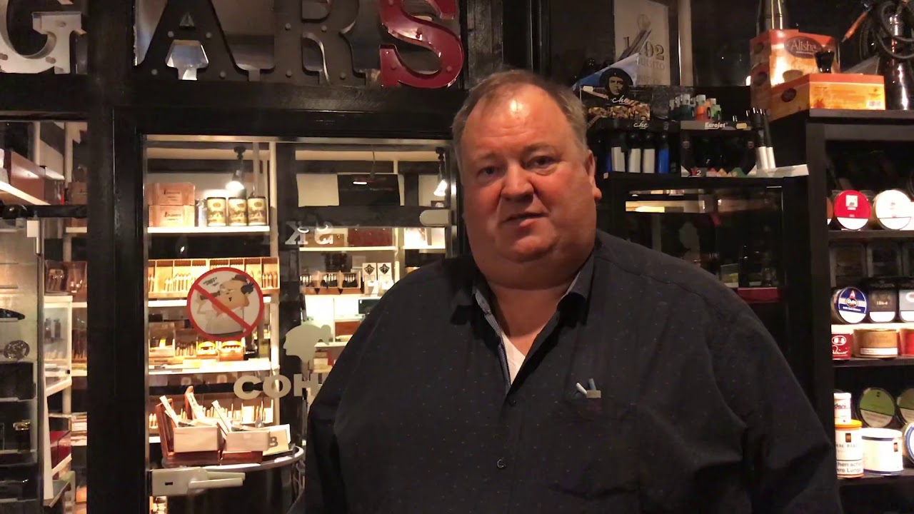 Charles M. Sievers im Zigarren-Whisky Lounge Riemann in Großburgwedel ...