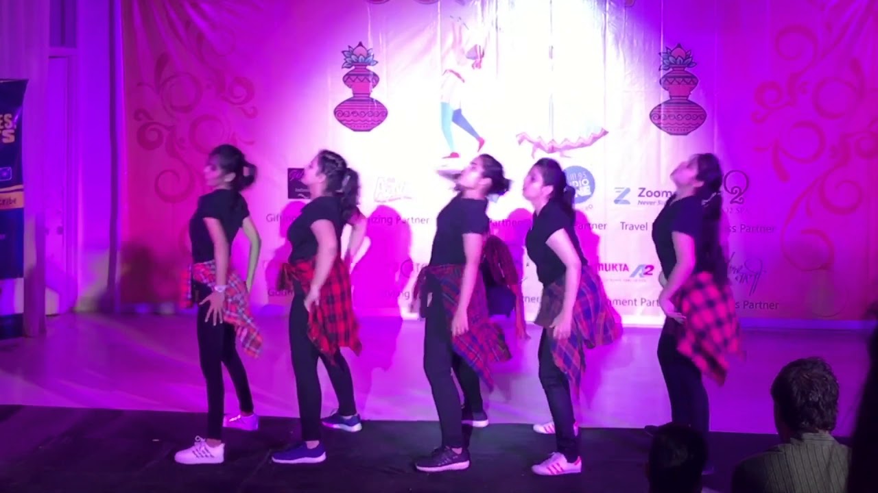 Group Dance Winners | Club Fiesta | Oorja17 | - YouTube