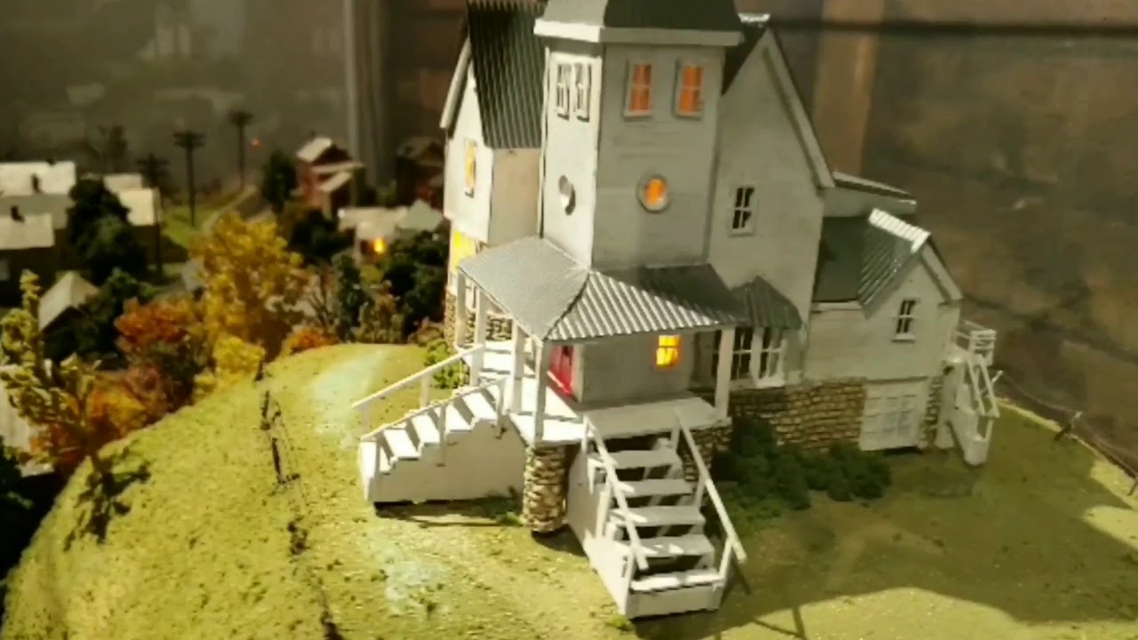 Beetlejuice found inside at the Griffith observatory model - YouTube