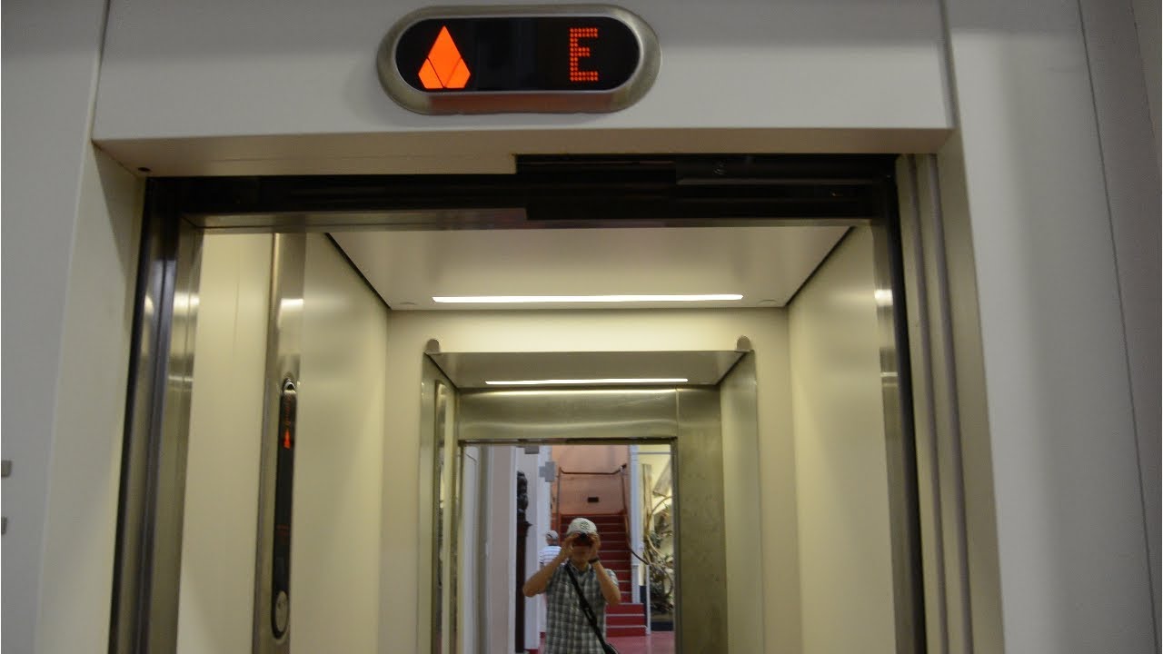 2012 Kone MonoSpace MRL traction elevator @ Schönbrunn ZOO, Vienna ...