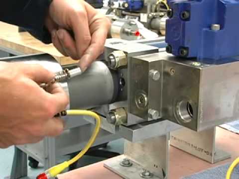 How to install the shift pins and sensor into a H2O Jet or Flow ...