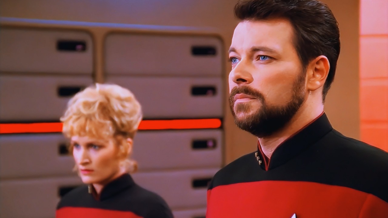Riker Fires on Locutus of Borg (Star Trek TNG) - YouTube