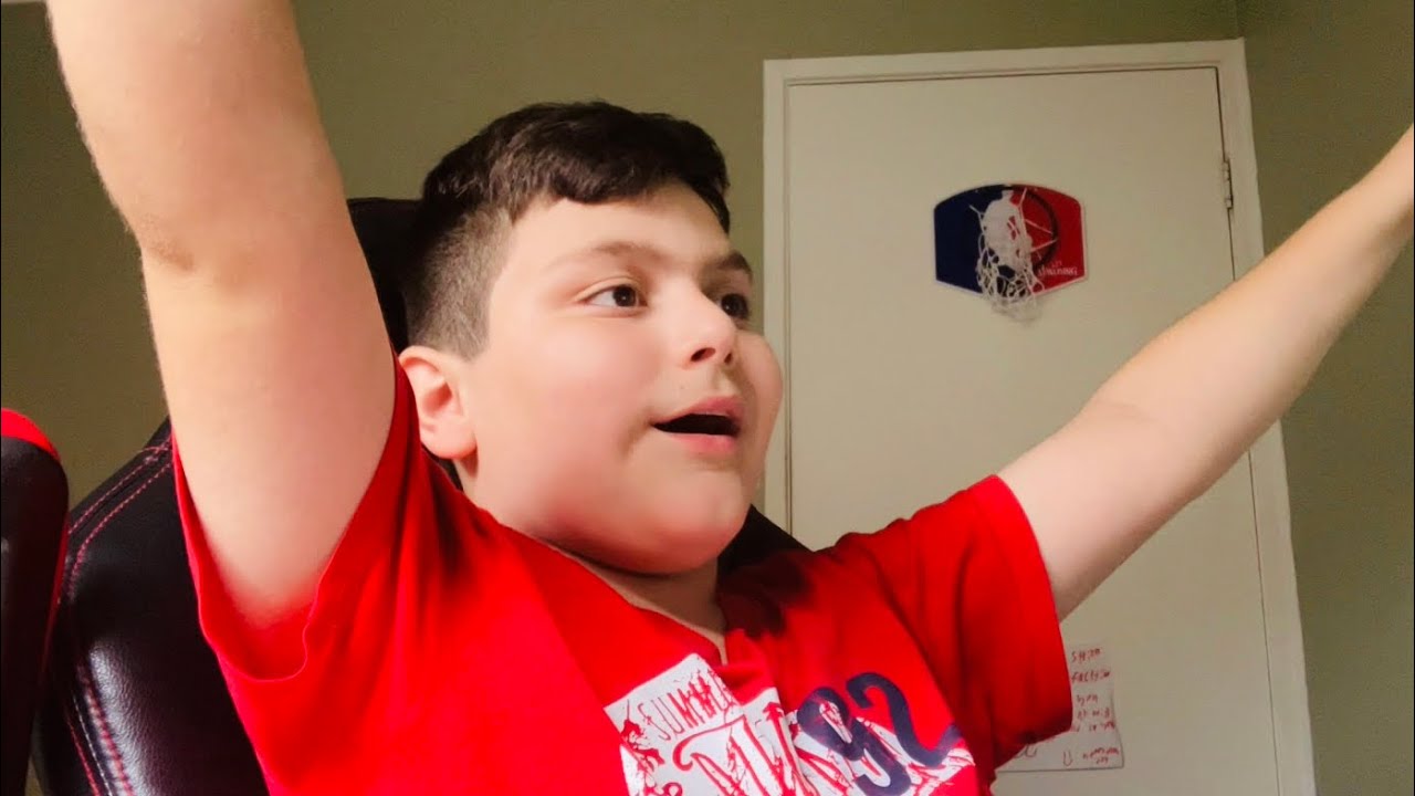 We reached jacked noob (mega noob strong simulator part 4) - YouTube