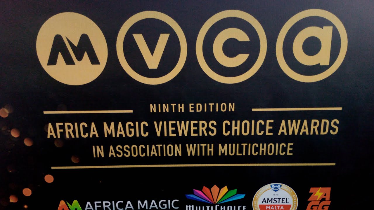 LIVE AMVC AWARD RED CARPET - YouTube