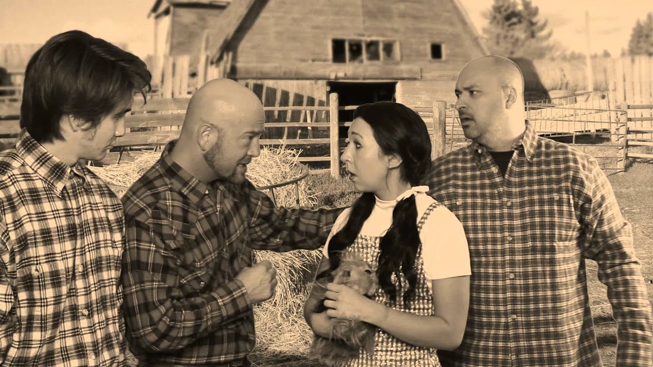 Wizard of Oz - Opening Scene - YouTube