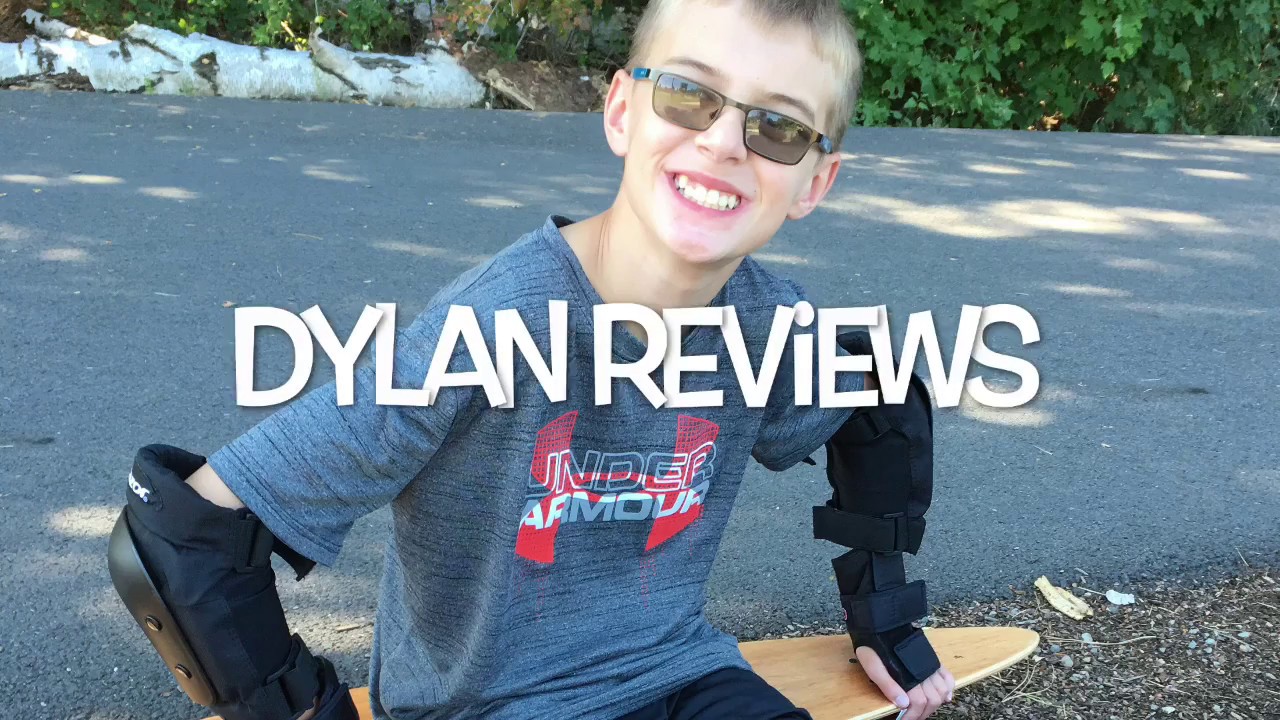 Dylan Reviews Disney toys! - YouTube