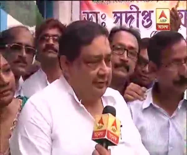 TMC MLA Sudipta Roy on campaign at serampore - YouTube