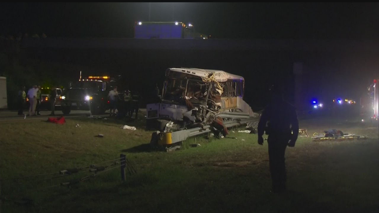 Deadly bus crash in NC - YouTube