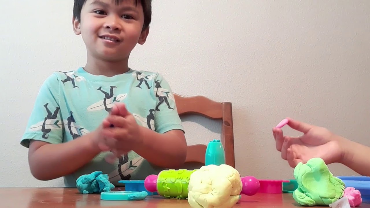 PLAY DATE! | Play Doh Kitchen Creations - YouTube
