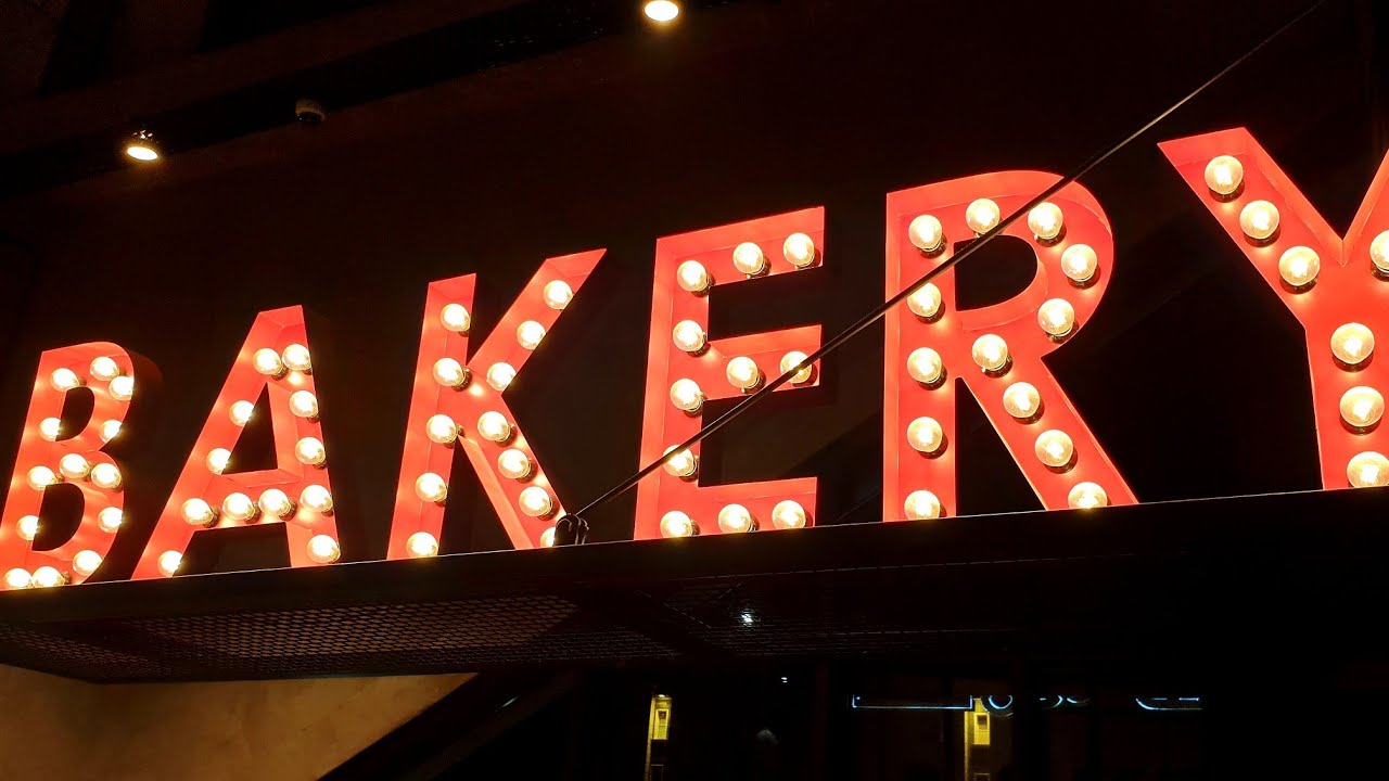 ريفر ووك الرياض | River Walk Riyadh - YouTube