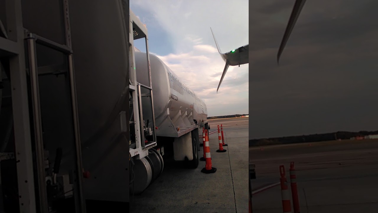 Fueling The 737 - YouTube