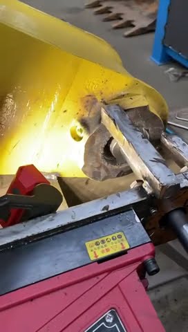 Line boring arm O&K MH PLUS - YouTube