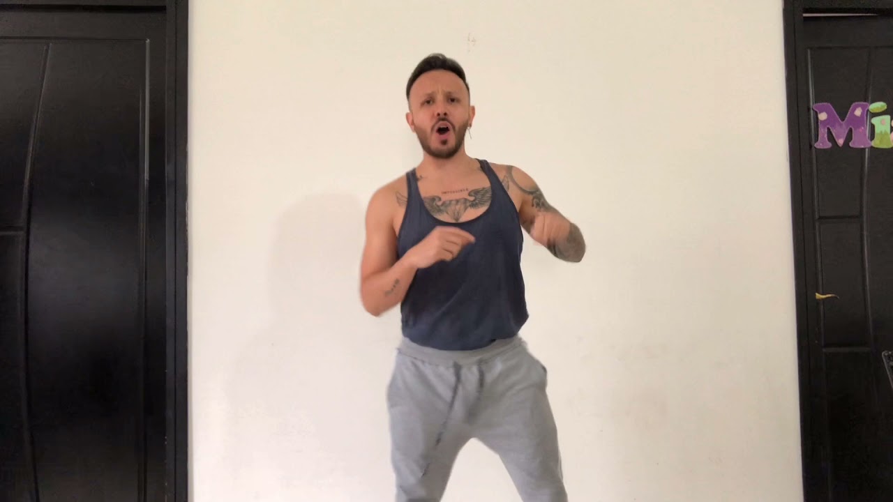 Te sientes tieso cuando bailas?Mejora tus movimientos conmigo # ...