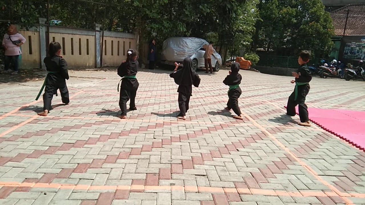 silat kid's.. - YouTube