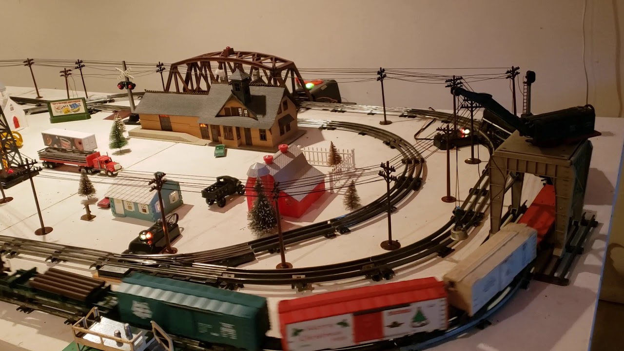 Lionel train layout Christmas 2020 - YouTube