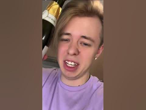ШАМПАНСКОЕ ДЛЯ СОБАК #shorts - YouTube