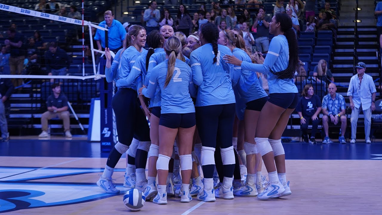 USD Volleyball Postgame Media | Jennifer Petrie | 11/8/25 - YouTube