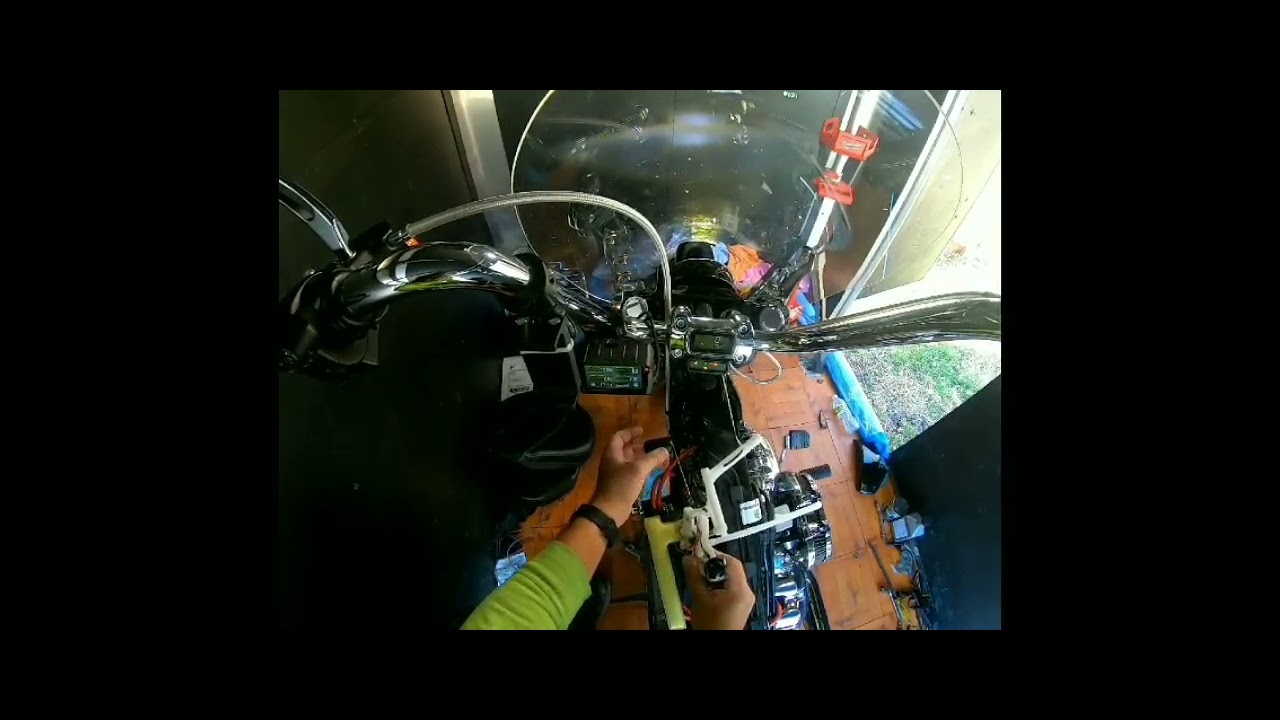 Fatboy fuel tank 2020 Harley Davidson Breakout - YouTube