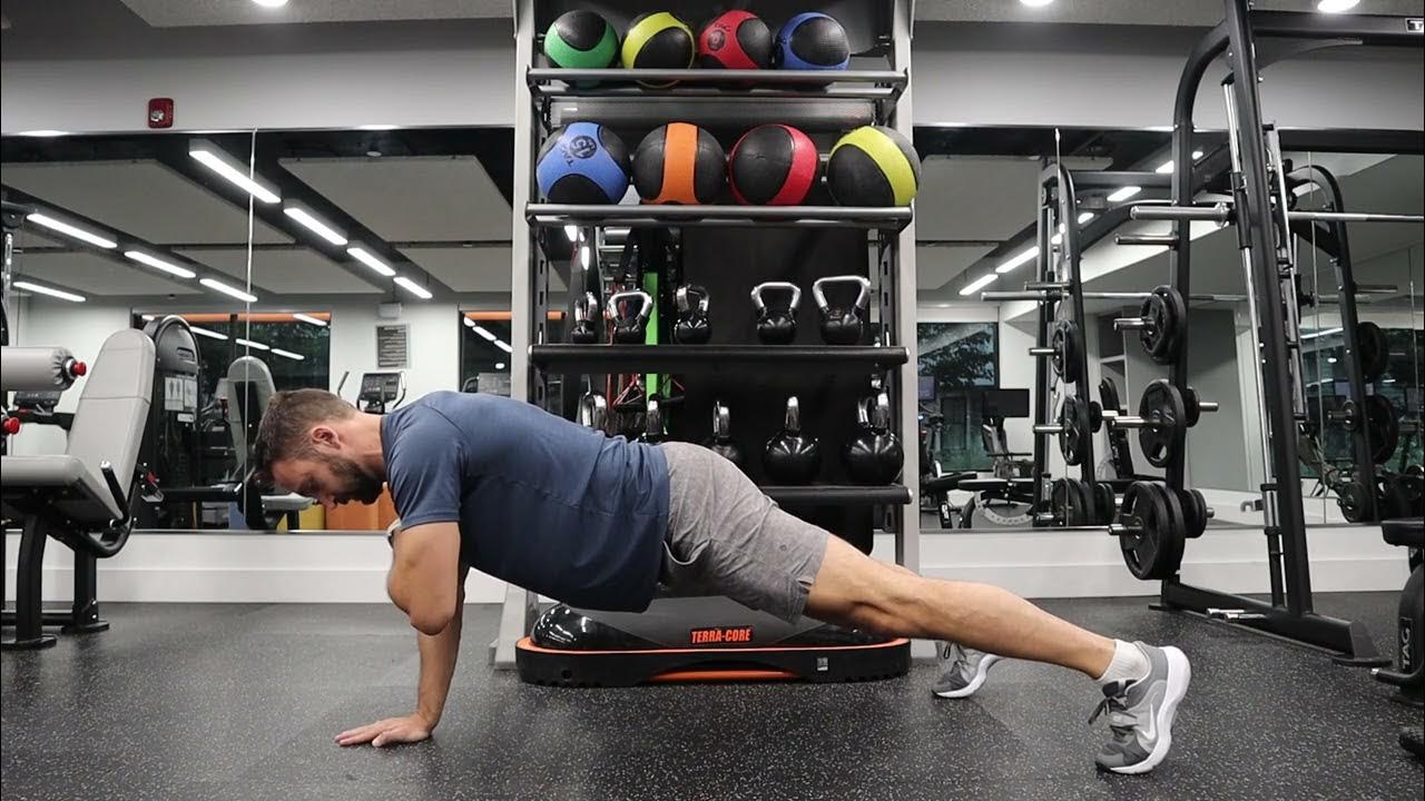 Plank Shoulder Tap - YouTube