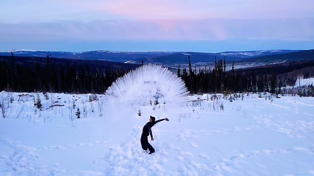 Throwing hot water in cold weather -18°in Fairbanks, Alaska - YouTube
